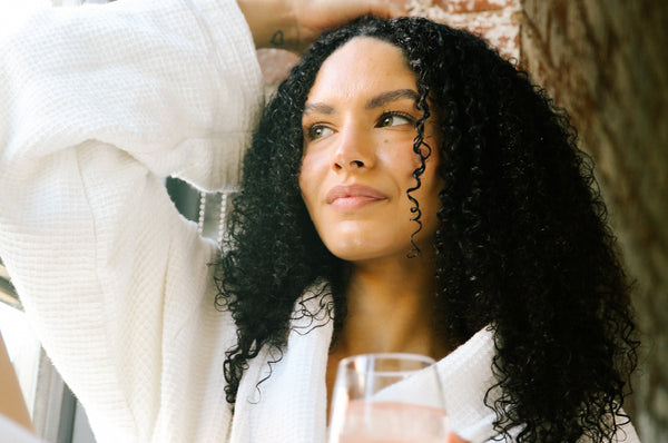 What Is 4B Hair? Embracing Your Natural Curls | Davines